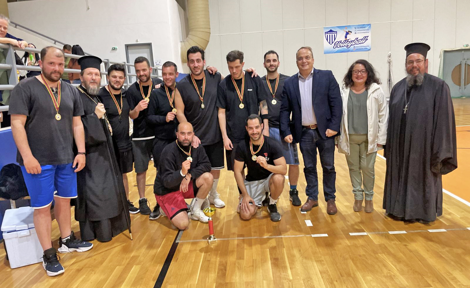 Oι τελικοί και οι απονομές Πετοσφαίρισης και Καλαθοσφαίρισης, του ...